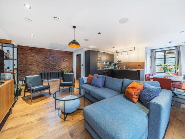 Old Town, Clapham, London, SW4