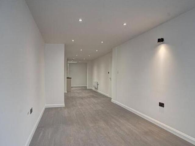 Old Town, High Street, Swindon, 2 Bedroom Apartment
