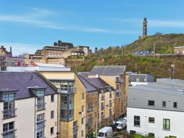 Old Tolbooth Wynd, Edinburgh, 2 Bedroom Flat