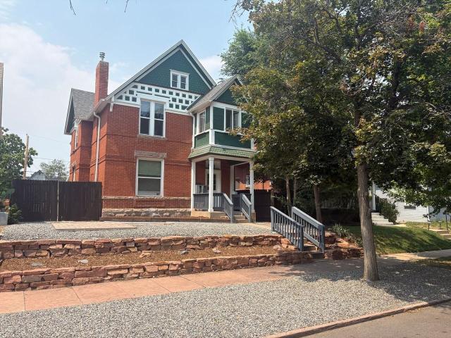 Old Victorian apartments in West Wash Park! 2 Bedroom Apartment for Rent at 521 S Grant St, Denver, CO 80209 Washington Park West