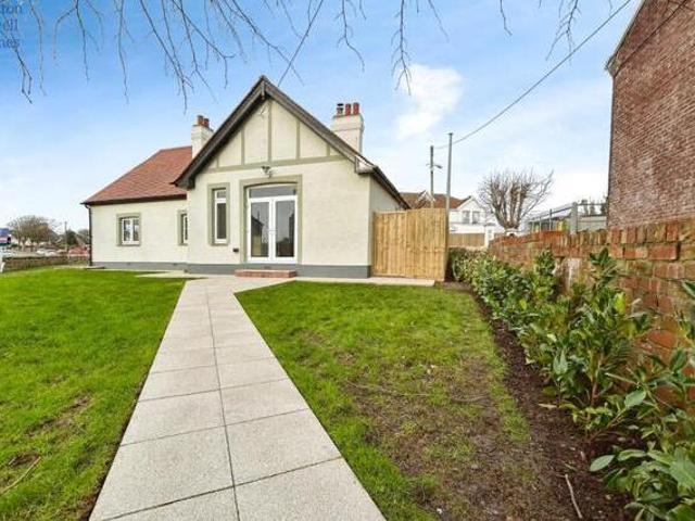 Old Village Lane, Nottage, 4 Bedroom Detached