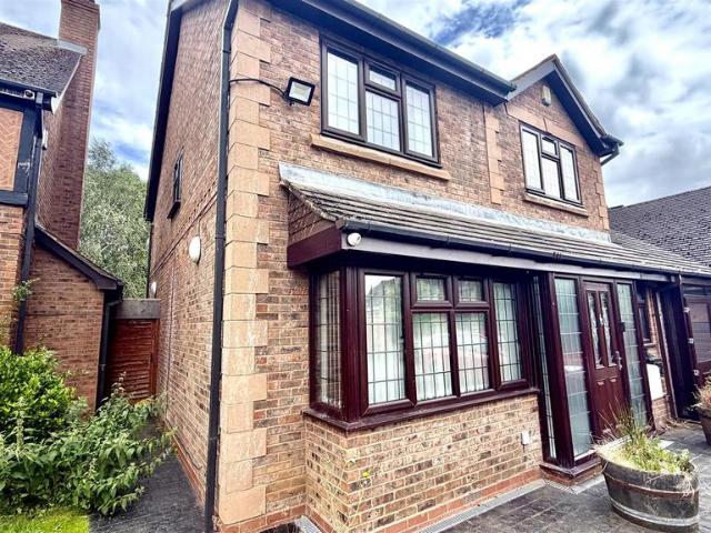 Oldacre Close, Sutton Coldfield 4 bed house to rent £2,750 pcm £635 pw