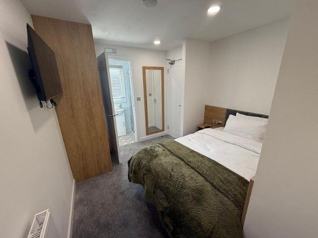 Oldbrook Bretton, R3, Peterborough, Cambridgeshire PE3, Room to rent, £600 pcm | PrimeLocation