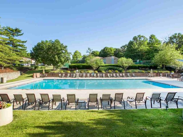 Olde Montgomery 2 Bedroom Apartment for Rent at 7950 Village Dr, Cincinnati, OH 45242