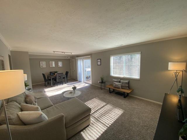 Olde Montgomery 2 Bedroom Apartment for Rent at 7950 Village Dr, Cincinnati, OH 45242
