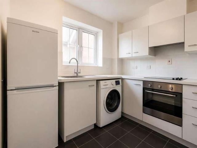 Oldfield Lane North, Greenford, UB6
