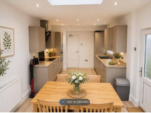 Oldfield Road, Bristol BS8, 3 bed terraced house to rent, £2,195 pcm | PrimeLocation