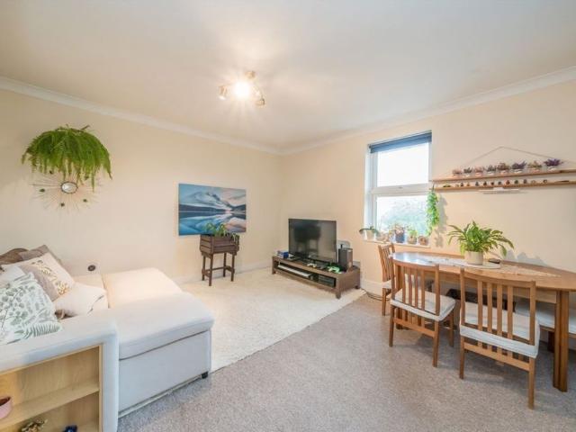 Oldfield Road, TW12, London