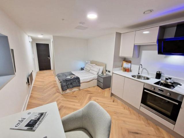 Oldham Street Classic Student Studio Liverpool