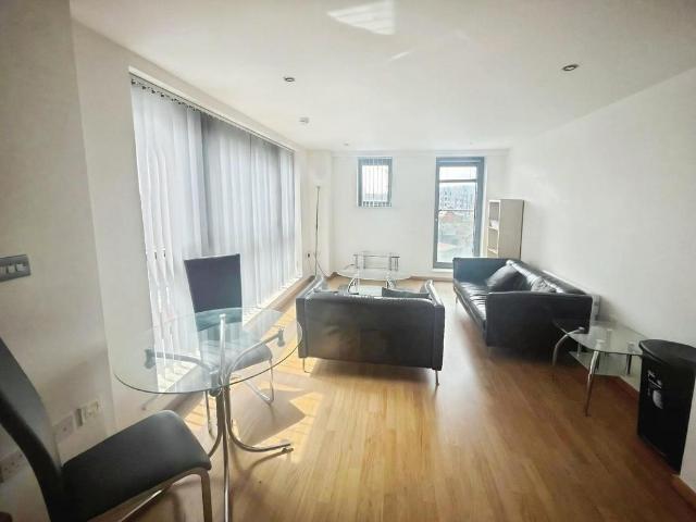Oldham Street, Liverpool 2 bed flat to rent £1,295 pcm £299 pw