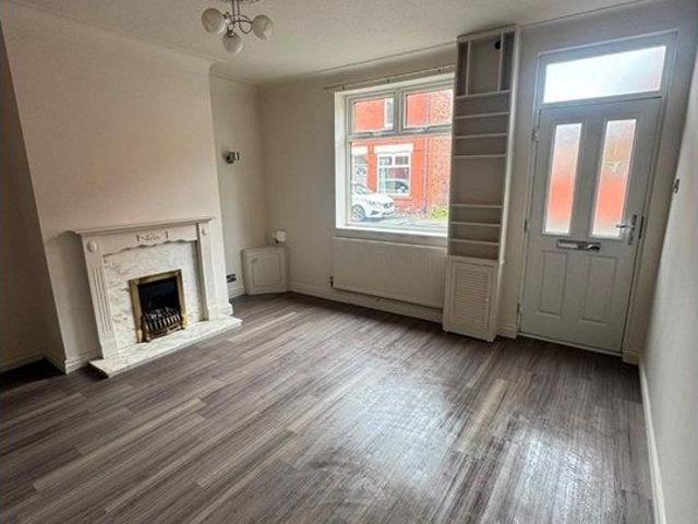 Oldham Street, Stockport SK5, 2 bed terraced house to rent, £1,100 pcm | PrimeLocation