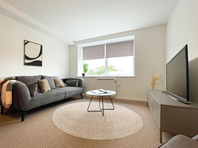 Oldham Road, Manchester M35, 1 bed flat to rent, £1,075 pcm | PrimeLocation