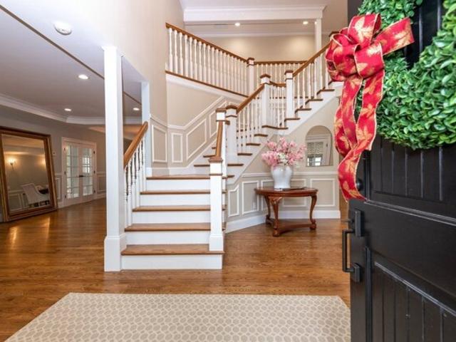 Oldham Rd, Arlington, Home For Sale