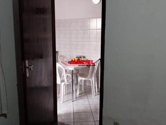 OLHA O VERÃO AÍ! CASA EM CARAGUÁ PRÓXIMO AO CENTRO