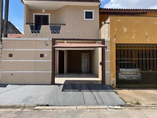 Olha só esse lindo sobrado em Sorocaba. PRÓX. AV. ARTHUR BERNARDES.