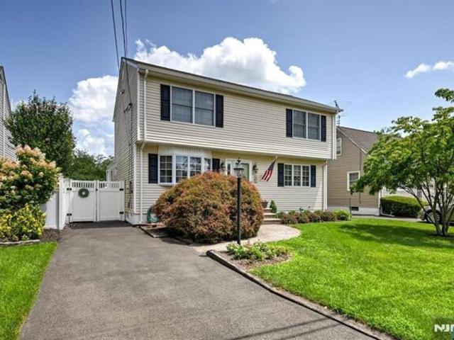 Olive Ave, Pompton Lakes, Home For Sale