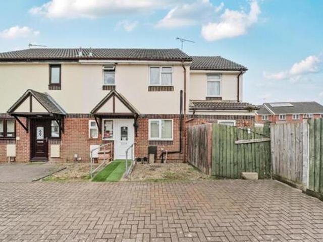 Olive Grove, Swindon, 4 Bedroom Semi detached