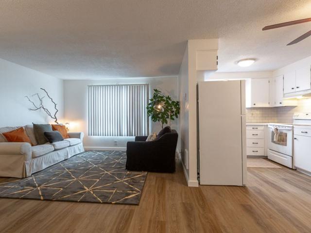 Olive Park Avenue Apartments 2 Bedroom Apartment for Rent at 1729 Park Ave Ne, Salem, OR 97301 Lansing