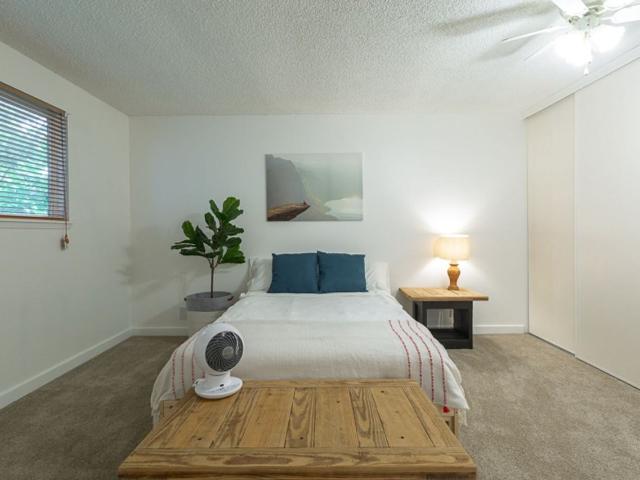 Olive Park Avenue Apartments 2 Bedroom Apartment for Rent at 1729 Park Ave Ne, Salem, OR 97301 Lansing