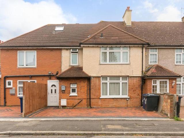 Olive Road, Ealing, London, W5 5 bed semi detached house to rent £4,650 pcm £1,073 pw