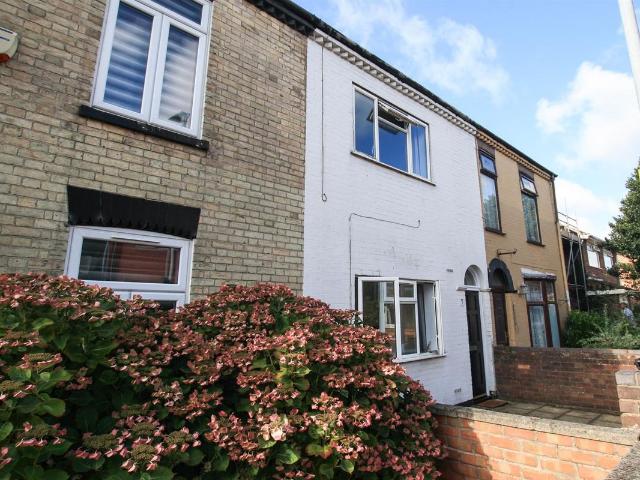 Olive Road, Great Yarmouth NR31, 1 bed flat to rent, £650 pcm | PrimeLocation