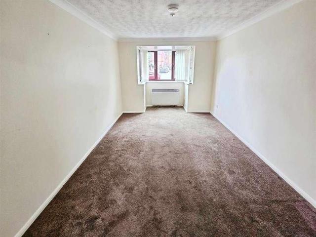 Oliver Close, Rushden, Northants, NN10