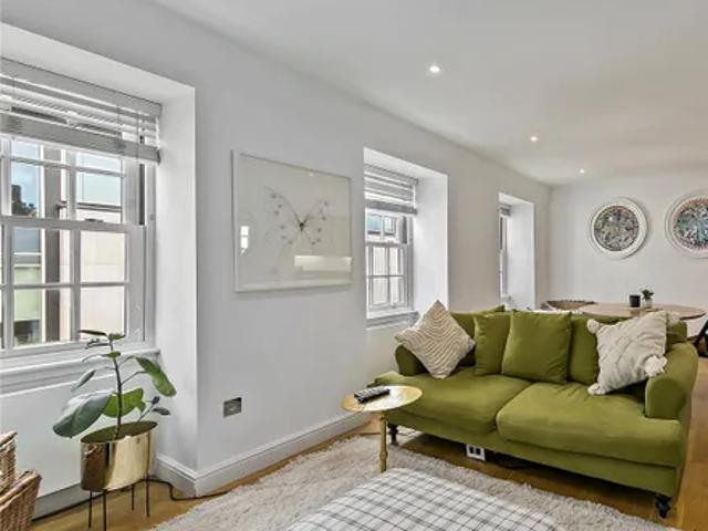 Oliver Bonas, 12 George Street, London, TW9 1JY, United Kingdom | 1 bed apartment for rent #167263022 | Rentberry