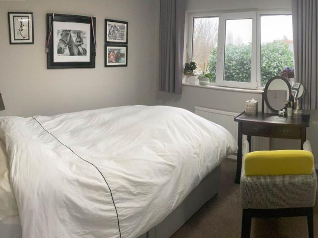 Oliver Gardens, London E6, Room to rent, £800 pcm | PrimeLocation