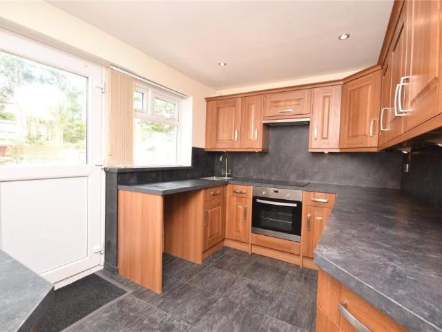 Oliver Grove, London SE25, 2 bed terraced house to rent, £1,700 pcm | PrimeLocation