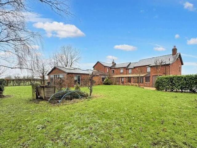 Olivers Farm, Brierley Lane, 4 Bedroom Detached