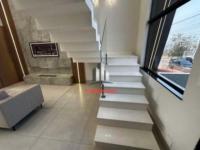 Olivio Franceschini Casa de 4 dorm sendo uma suite e uma demi suite em Condomínio