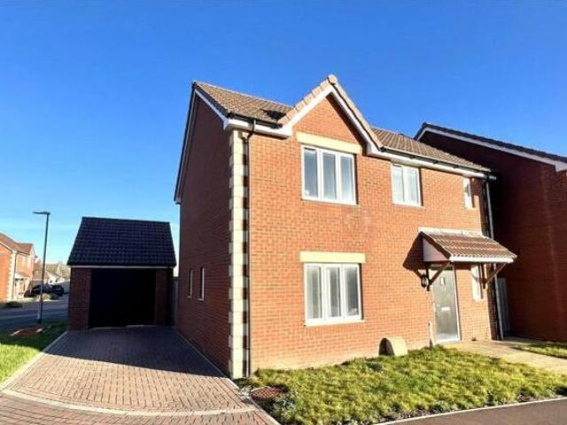 Olivier Close, Burnham On Sea, 4 Bedroom Detached