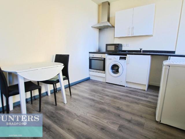 Olicana House, Chapel Street, Bradford BD1, Studio to rent, £500 pcm | PrimeLocation