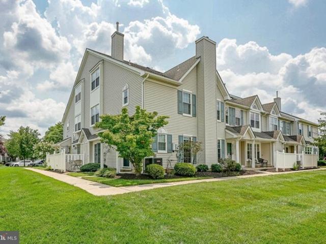Oliphant Ln, Mount Laurel, Condo For Sale