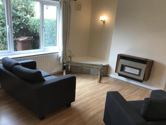 Olton Avenue, Lenton Abbey, NG9 2SQ 2 bed terraced house to rent £1,127 pcm £260 pw