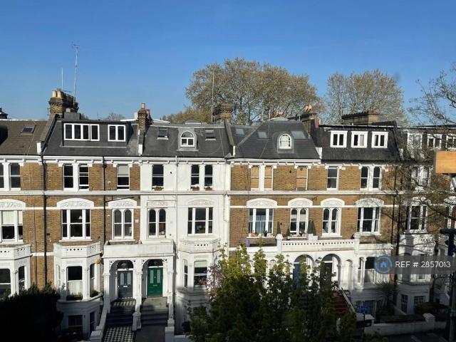 Olympia, London, W14 2 bed flat to rent £2,850 pcm £658 pw