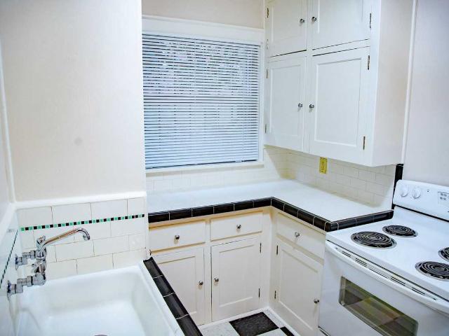 OLYMPIC APARTMENTS OLYM01 Studio Apartment for Rent at 707 Nw 19th Ave, Portland, OR 97209 Northwest District