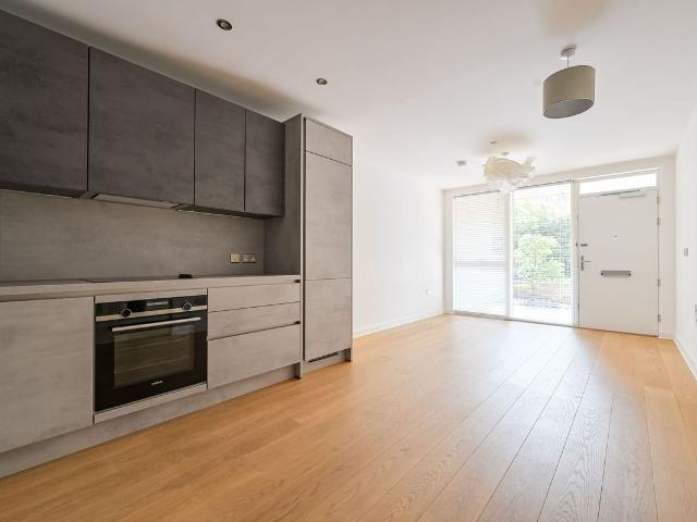 Olympic Park Avenue, Stratford, London E20, 3 bed flat to rent, £3,250 pcm | PrimeLocation