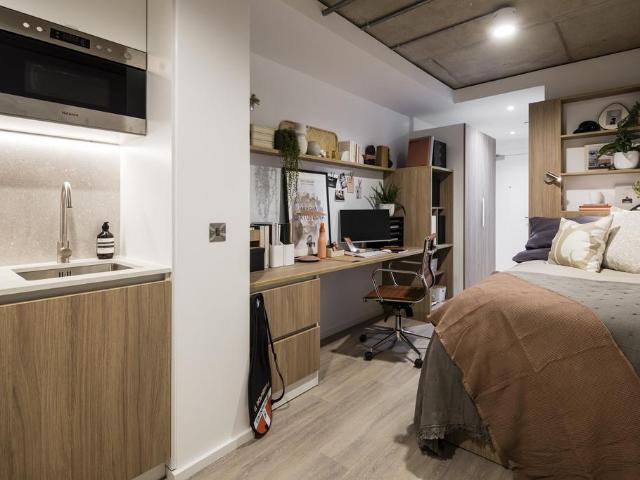 Olympic Way, Wembley HA9 Studio to rent £1,410 pcm £325 pw