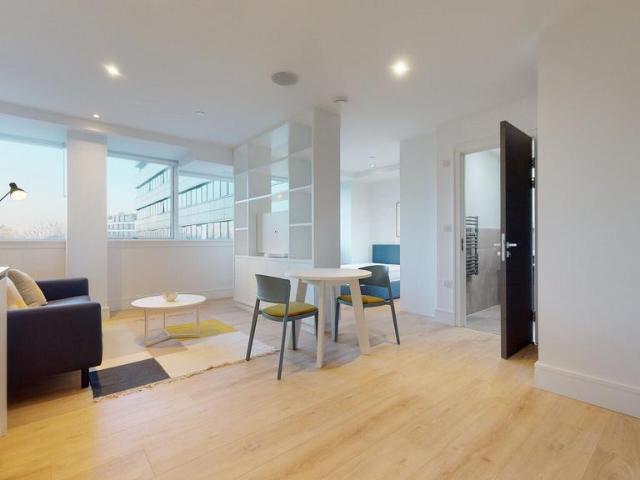 Olympic Way, Wembley HA9 Studio to rent £1,695 pcm £391 pw