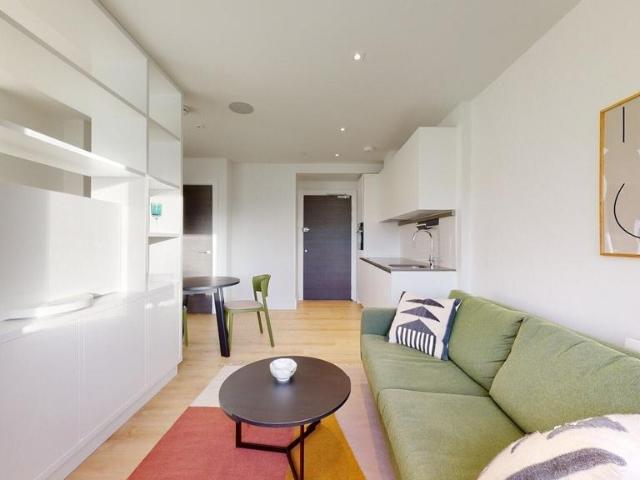 Olympic Way, Wembley HA9 Studio to rent £1,695 pcm £391 pw
