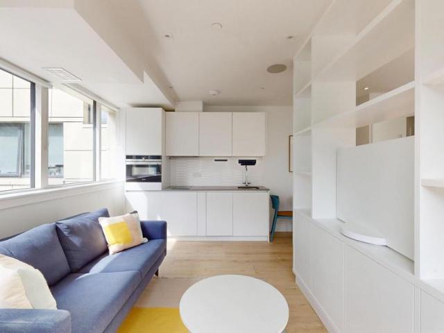 Olympic Way, Wembley HA9 Studio to rent £1,695 pcm £391 pw