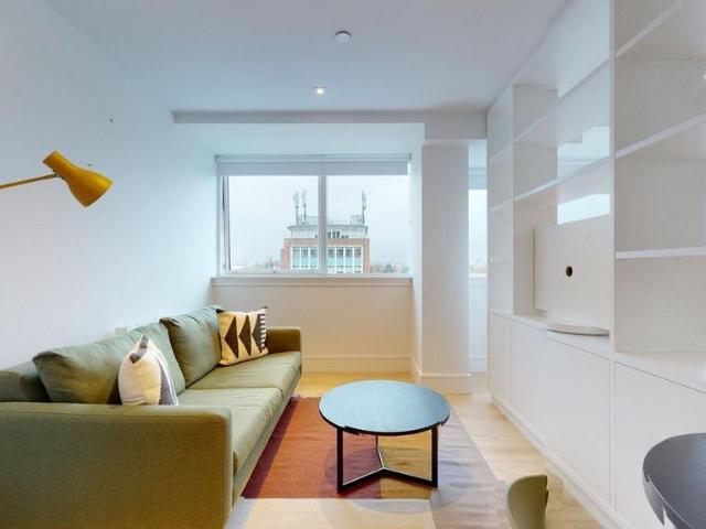 Olympic Way, Wembley HA9 Studio to rent £1,695 pcm £391 pw