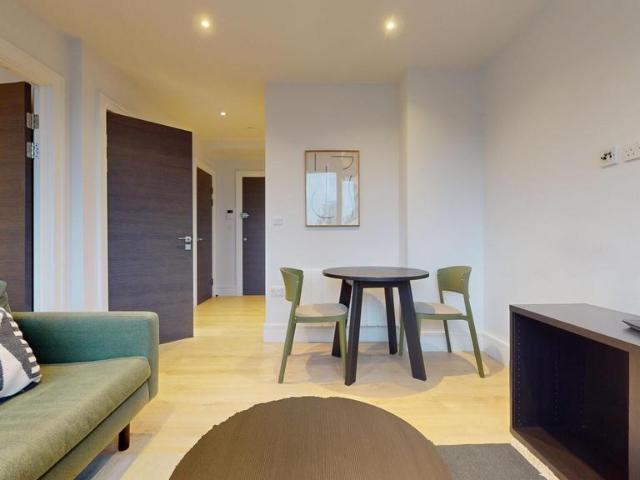 Olympic Way, Wembley HA9 Studio to rent £1,895 pcm £437 pw