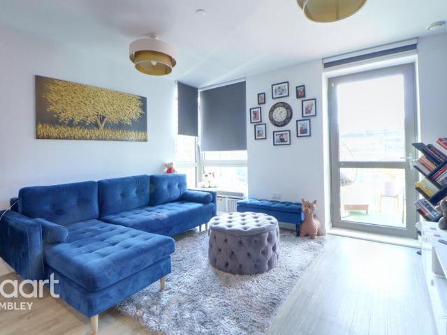Olympic Way, Wembley 2 bed apartment to rent £2,400 pcm £554 pw