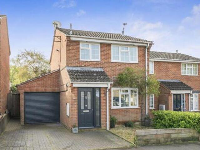 Olympic Way, Bishopstoke, 3 Bedroom Semi detached