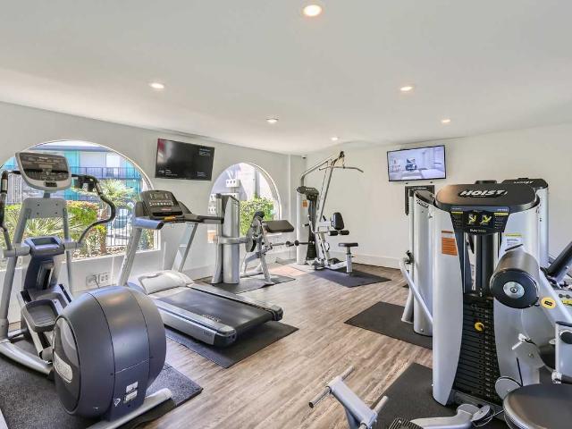 Omnia on Thomas Studio Apartment for Rent at 1645 E Thomas Rd, Phoenix, AZ 85016