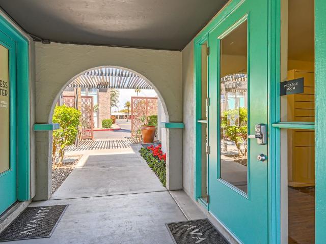 Omnia on Thomas Studio Apartment for Rent at 1645 E Thomas Rd, Phoenix, AZ 85016