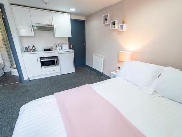On Offer for July/Aug✨✨ Studio Next to Uob