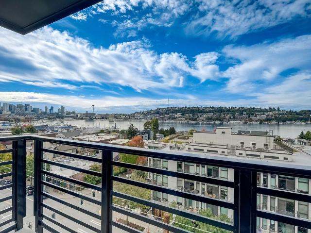 Ondine 1 Bedroom Apartment for Rent at 2210 Eastlake Ave E, Seattle, WA 98102 Eastlake